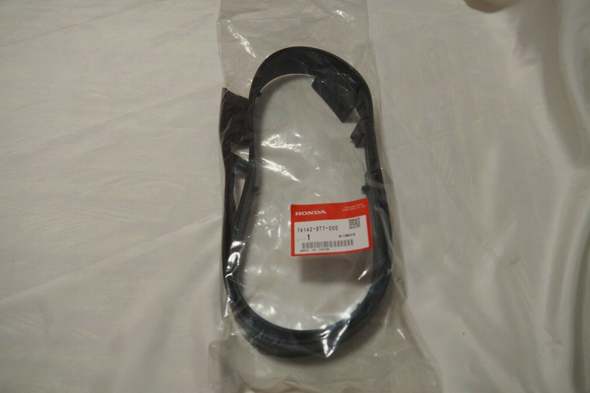 HONDA Genuine RUBBER HOOD SEAL INTEGRA 3D INTEGRA 4D 74142-ST7-000 ...