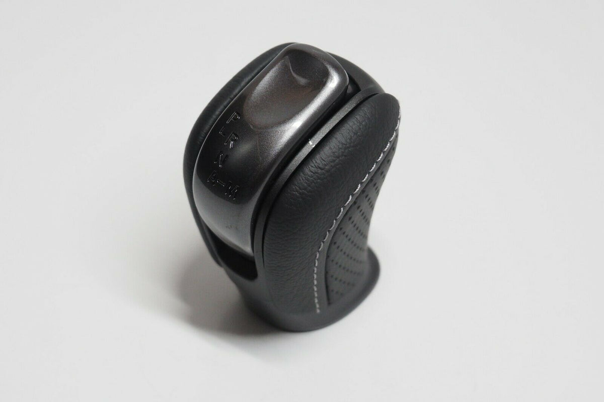 Nissan Genuine R35 35 GTR GT-R Shift Knob Black Leather＆Silver Stitch ...